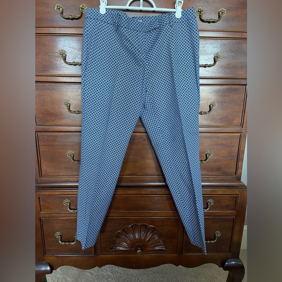 Dalia | Pants & Jumpsuits | Dalia Cropped Pants In A Vibrant Blue ...